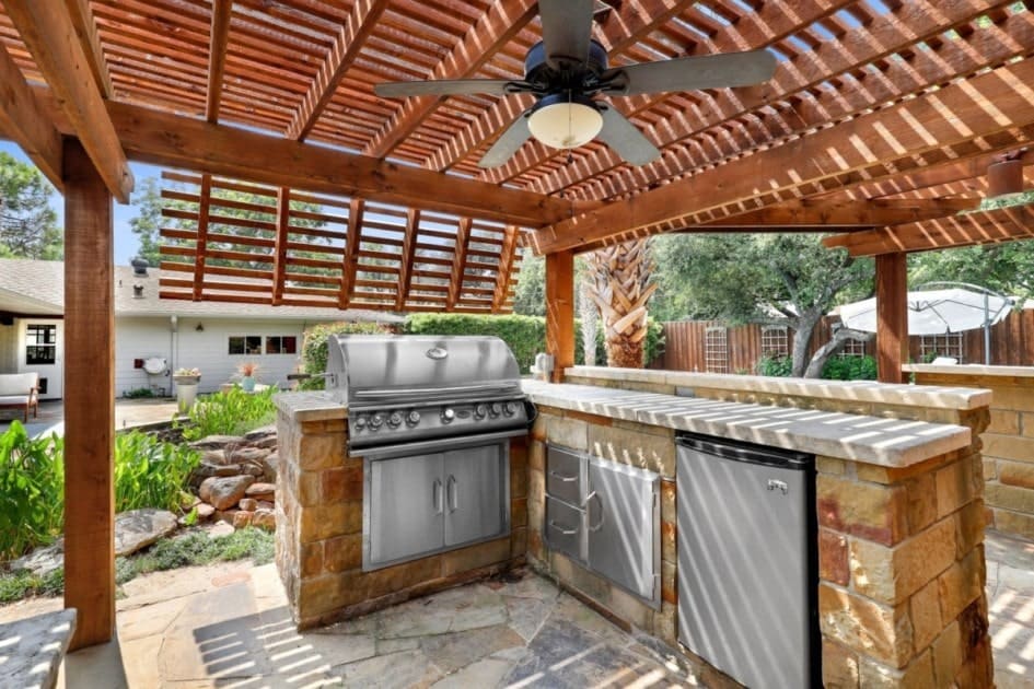 Backyard Oasis Ideas: 15 Ways to Improve Yours This Summer