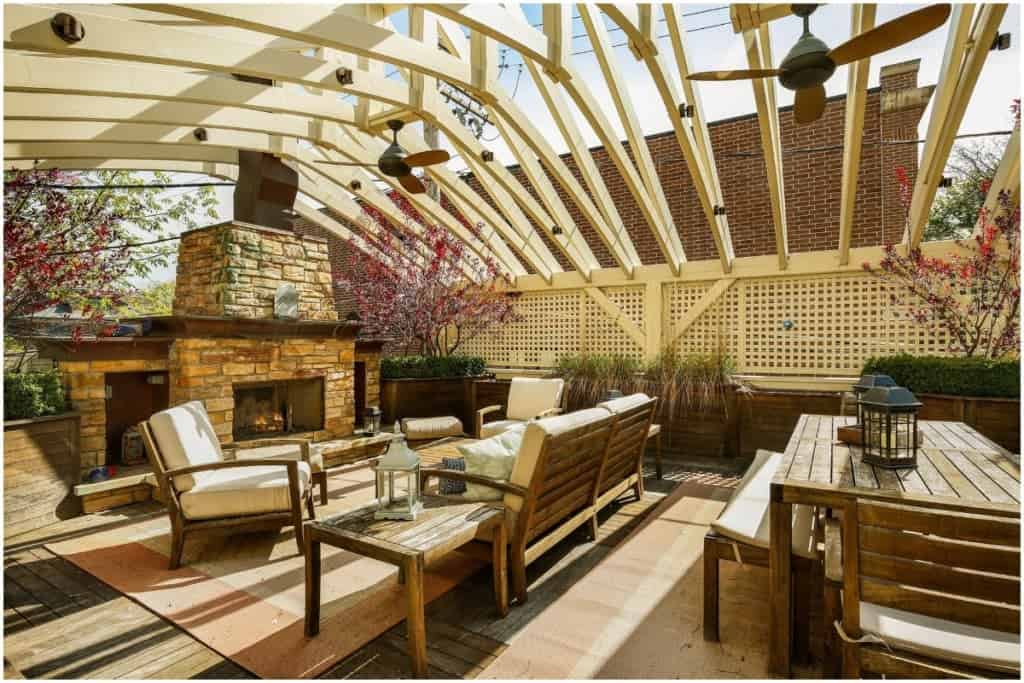 Outdoor Living Spaces: Design Tips to Follow | Redfin