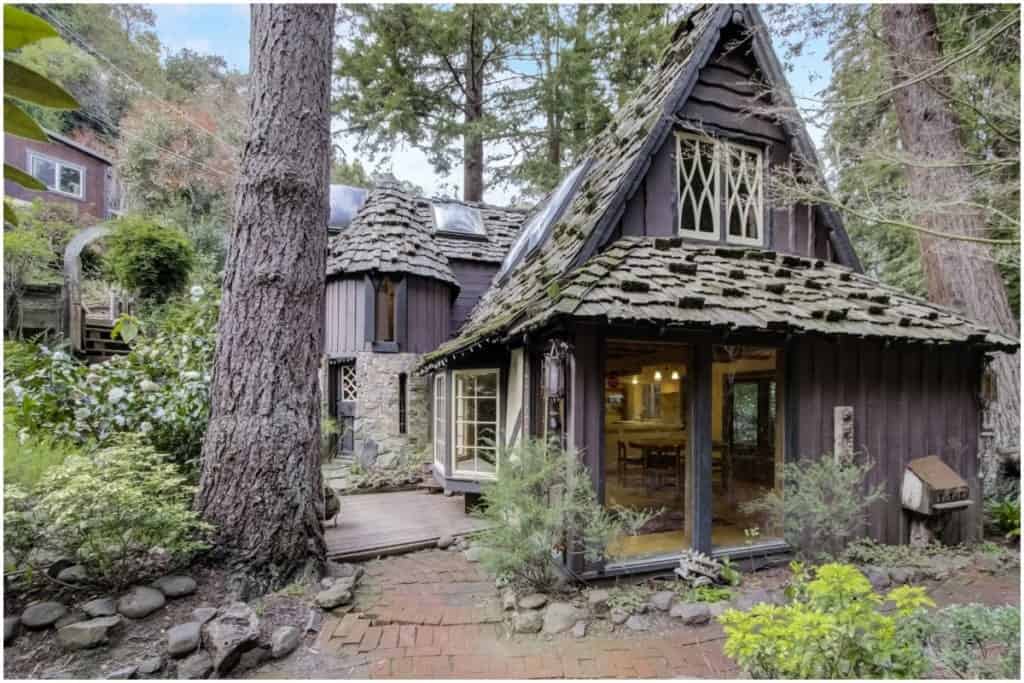 How to Achieve the Cottagecore Aesthetic From Experts | Redfin