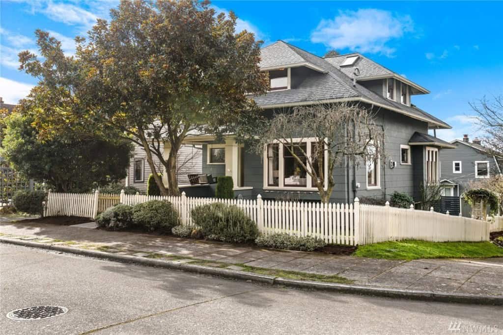 What Is a Craftsman Style House? - Kellen Flanigan Selling Reno Sparks ...