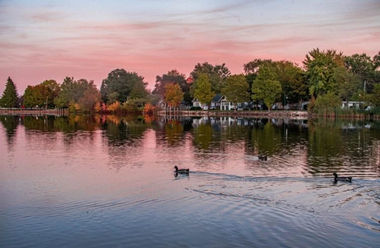 8 Charming Small Towns in Michigan | Redfin