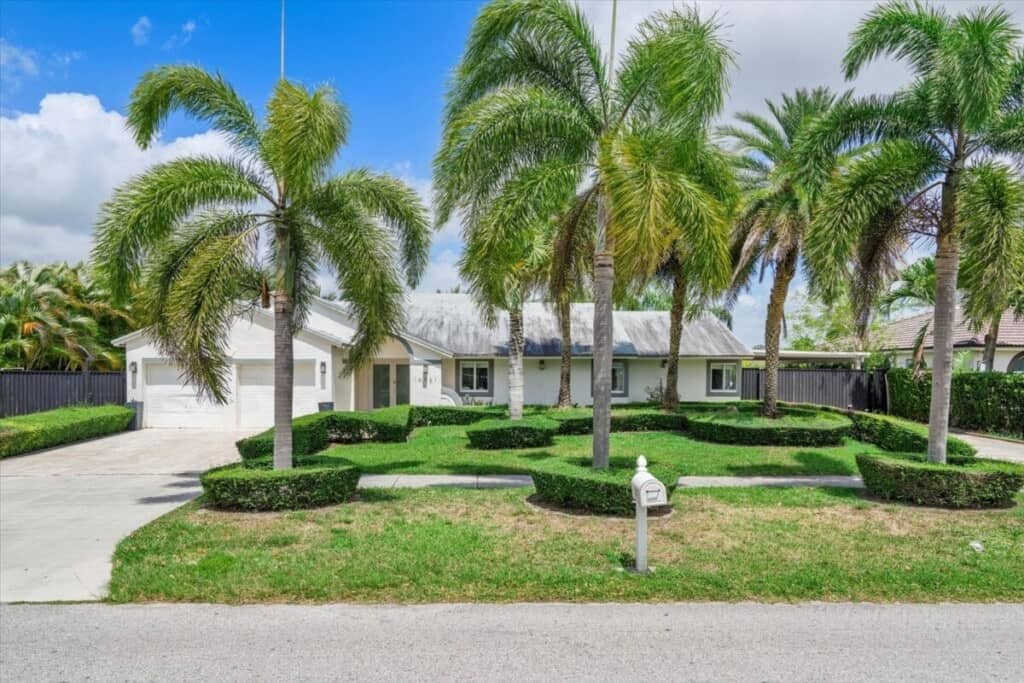 11 Most Popular Florida Style Homes in 2023 | Redfin