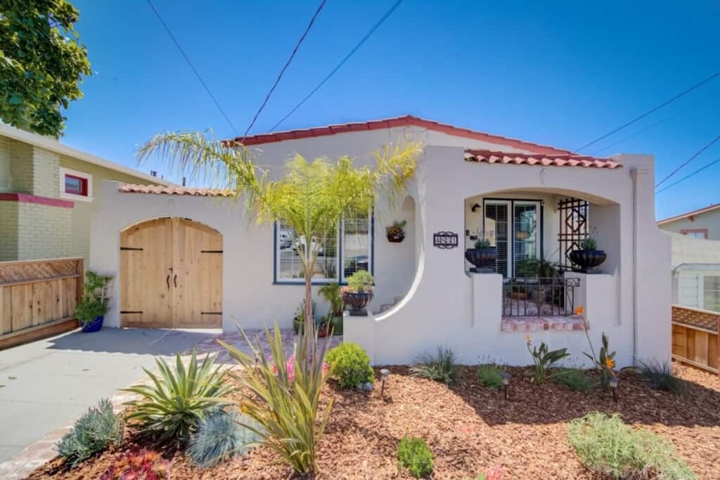 9 Most Popular Arizona Style Homes in 2023 | Redfin