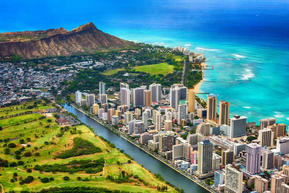 Honolulu Neighborhood Guide: Where to Live in 2024 | Redfin