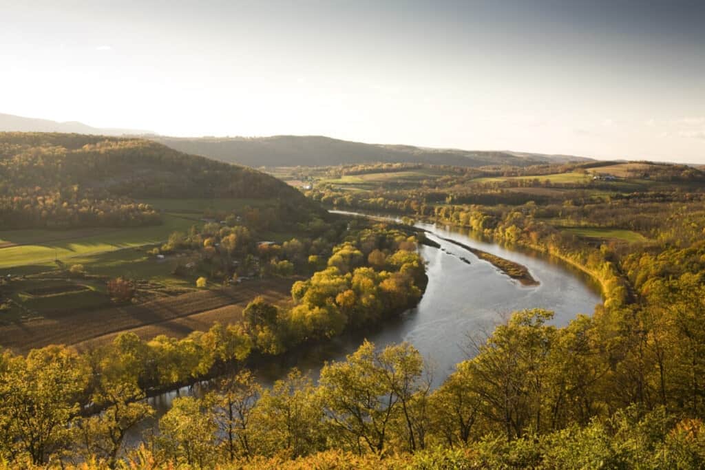 What is Pennsylvania Known For? Facts, Foods & Landmarks