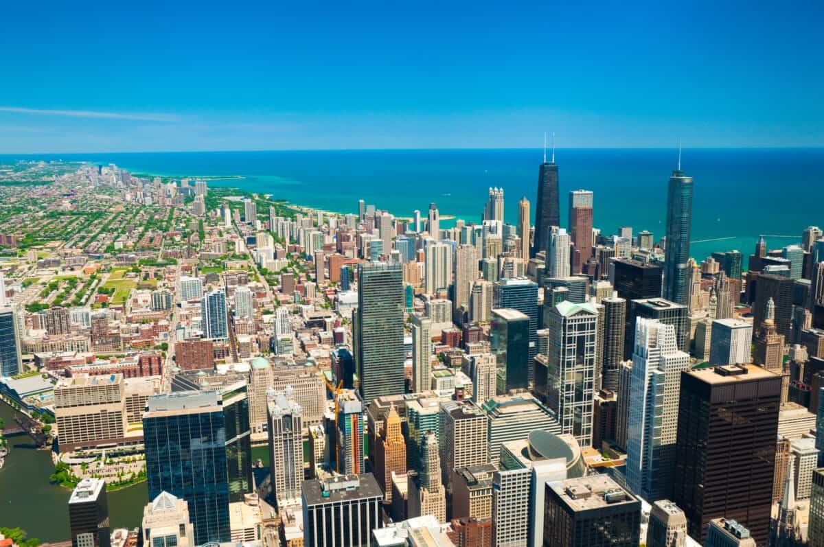 A Guide to Chicago's Downtown Chicago Neighborhood | Redfin
