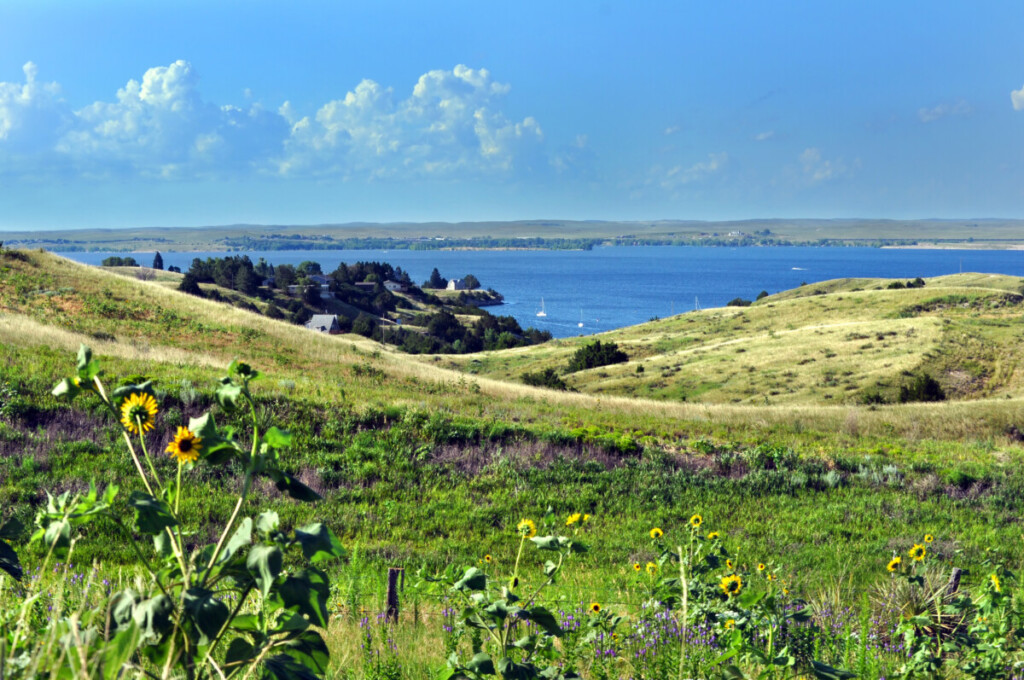 What is Nebraska Known For? 26 Facts, Foods & Landmarks