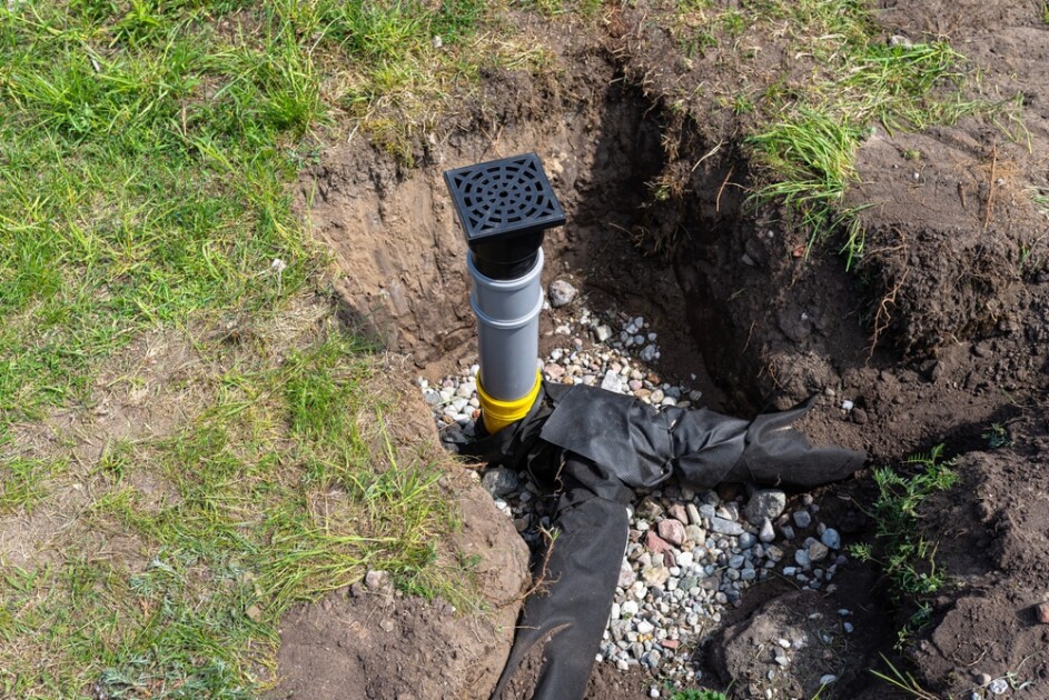 How to Unclog a Sewer Line: A Homeowner’s Step-by-Step Guide - Redfin