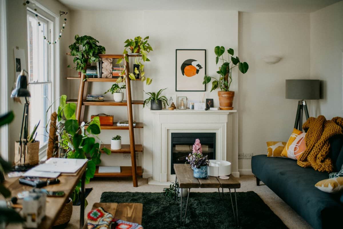 How to Light a Room With No Overhead Lighting | Redfin
