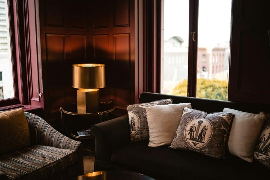 How to Light a Room With No Overhead Lighting | Redfin