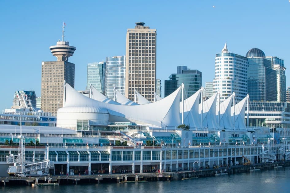 Is Canada a Good Place to Live? 17 Expert-Backed Pros, Cons, and ...